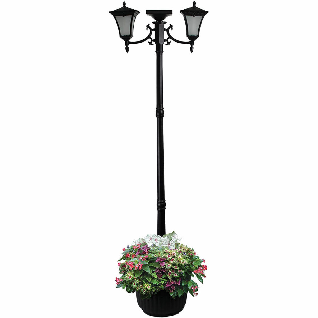Best Solar Lamp Posts for 2024 - Elegant and Energy-Efficient Lamp ...