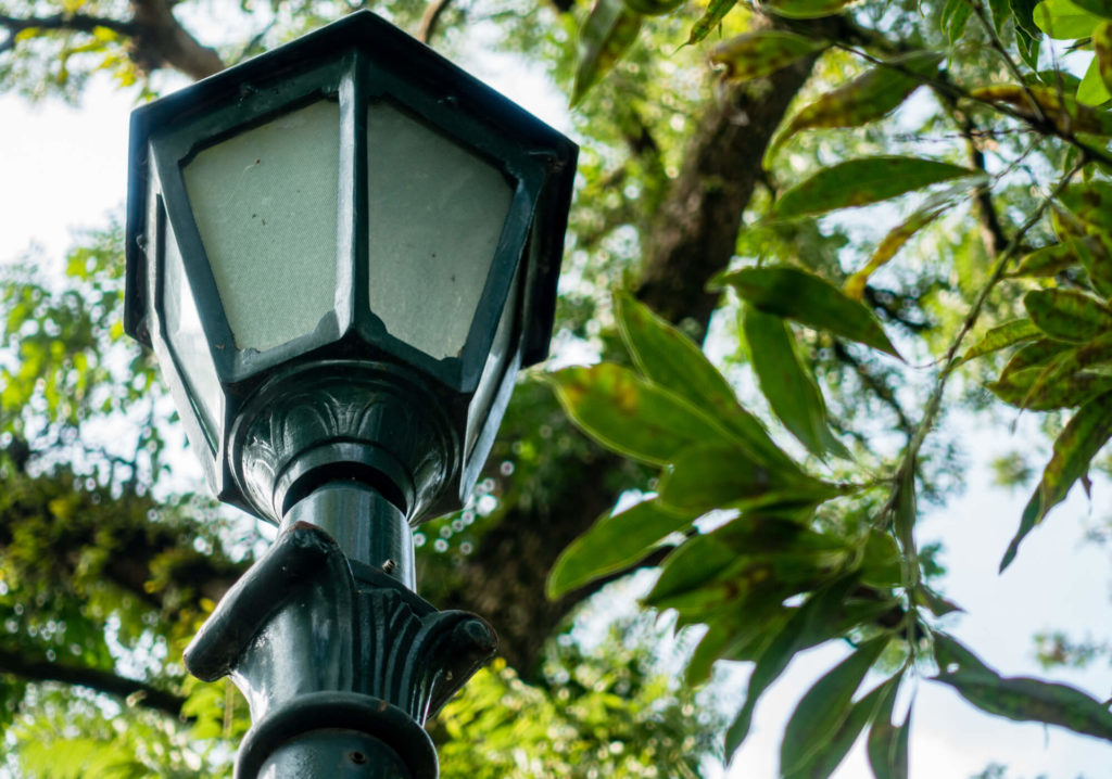 Best Solar Lamp Posts for 2024 - Elegant and Energy-Efficient Lamp ...