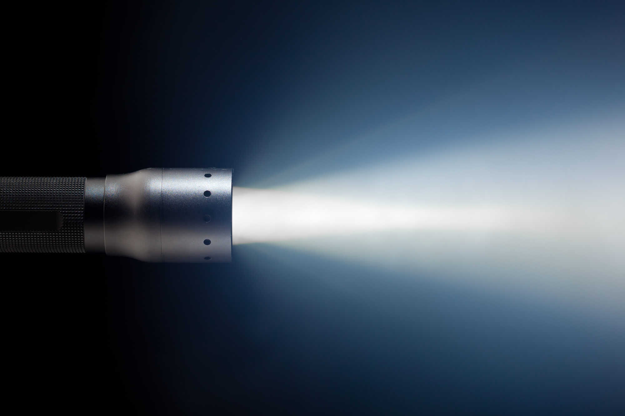 Best Solar Flashlights for 2024 - Robust Flashlights for Reliable, Eco ...