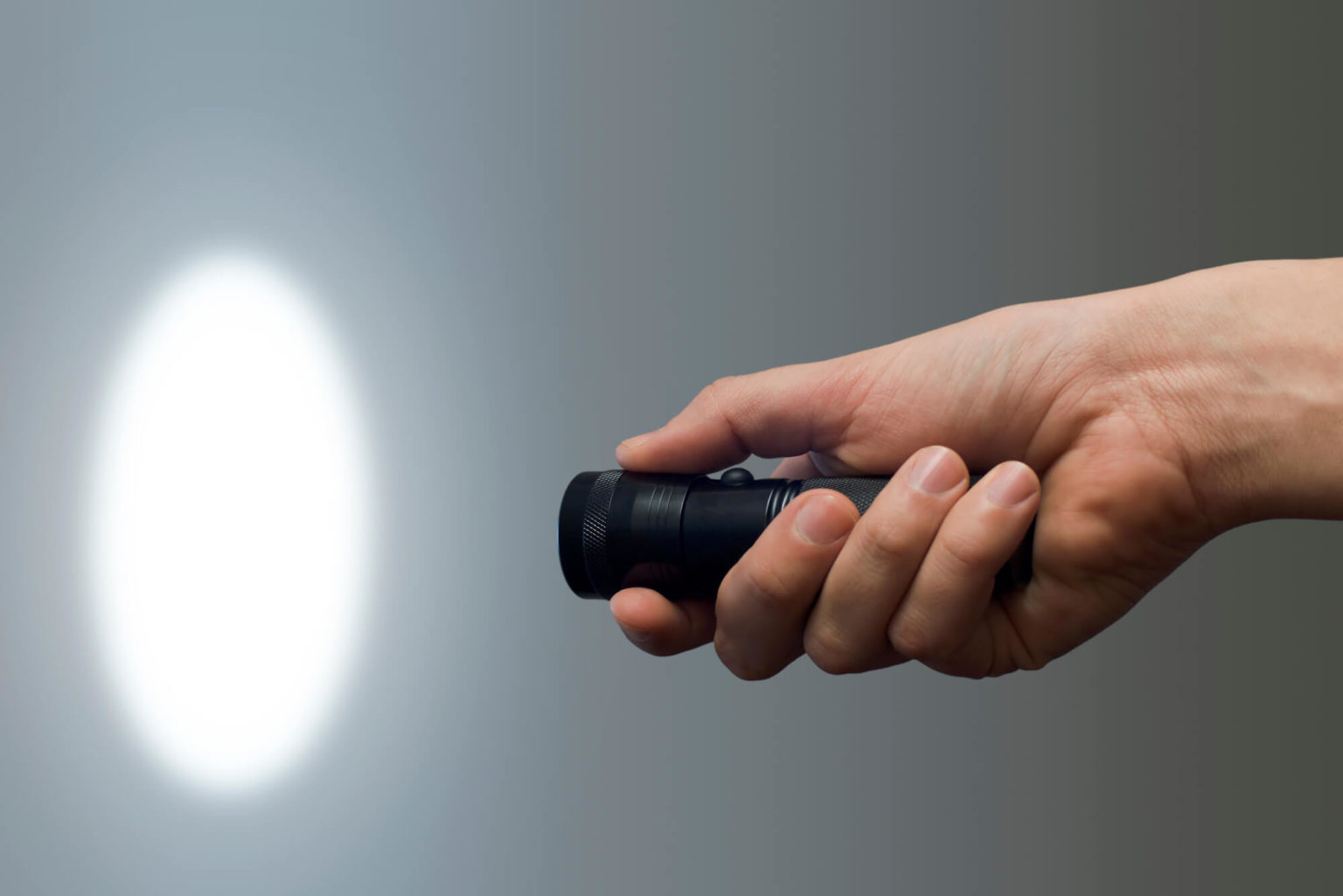 Best Solar Flashlights for 2024 - Robust Flashlights for Reliable, Eco ...