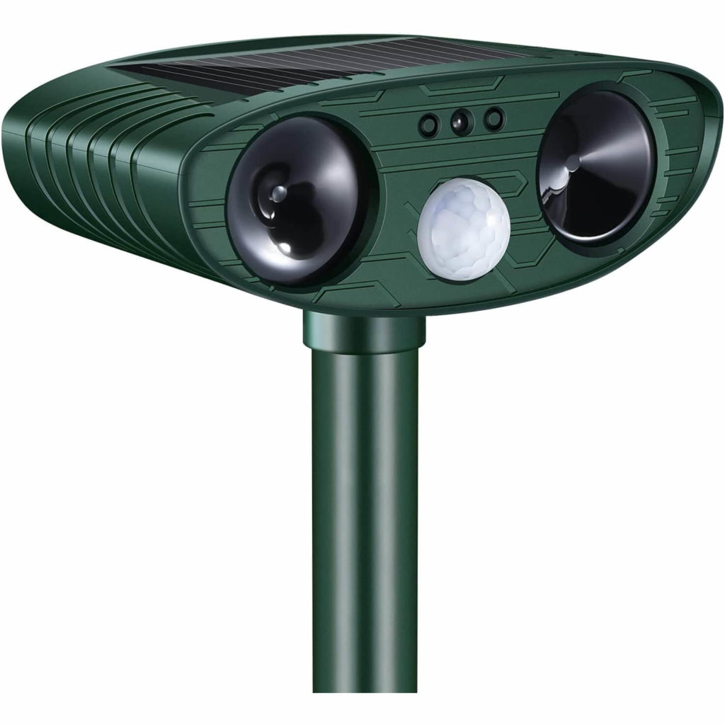 Best Solar Pest Repellers for 2025 - Eco-Safe Repellers for Keeping ...