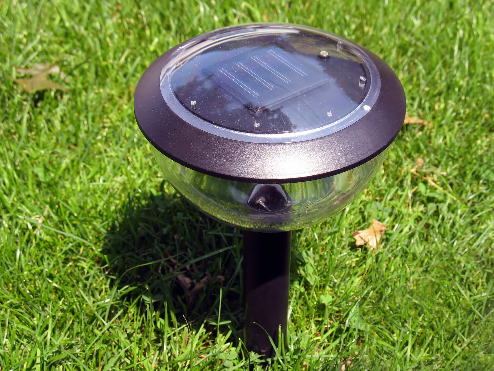 How to Charge Solar Lights for the First Time - Solar Panels Network USA