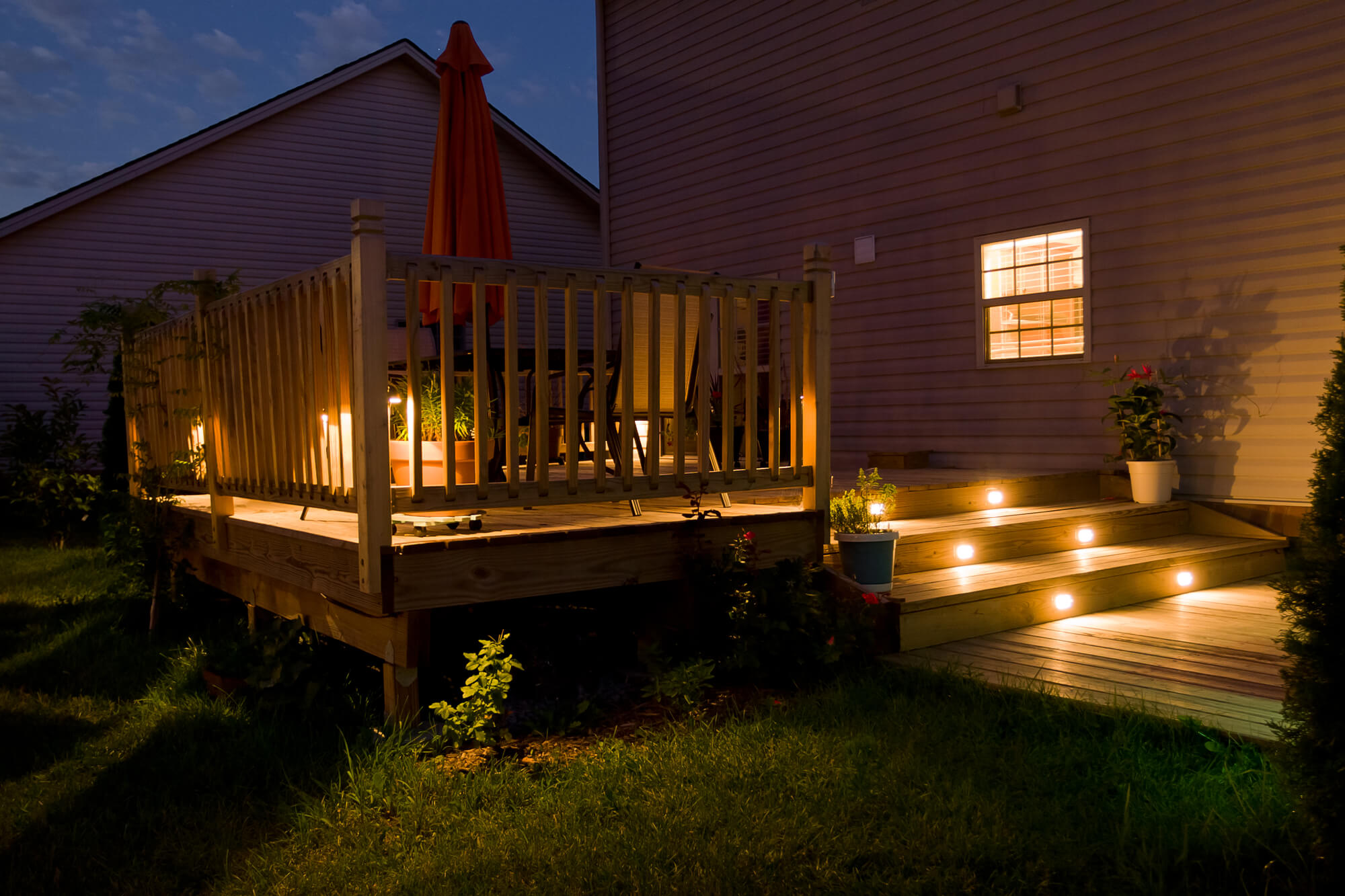 Best Solar Step Lights for 2024 - Safety-Enhancing Lights for Steps and ...