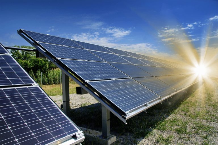 What Is a Solar Power Plant? - Solar Panels Network USA