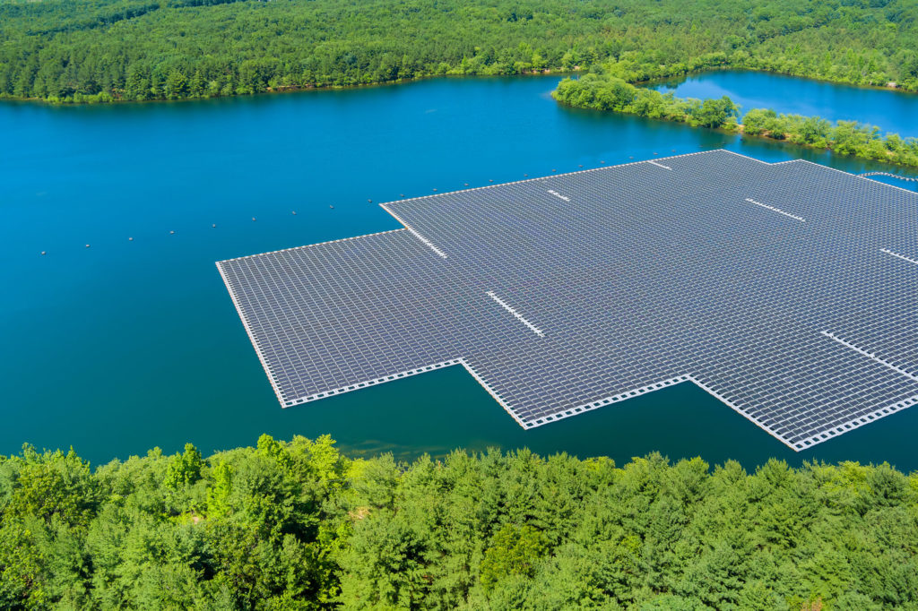 Offshore Solar Farms: A Rising Tide in Clean Energy - Solar Panels ...